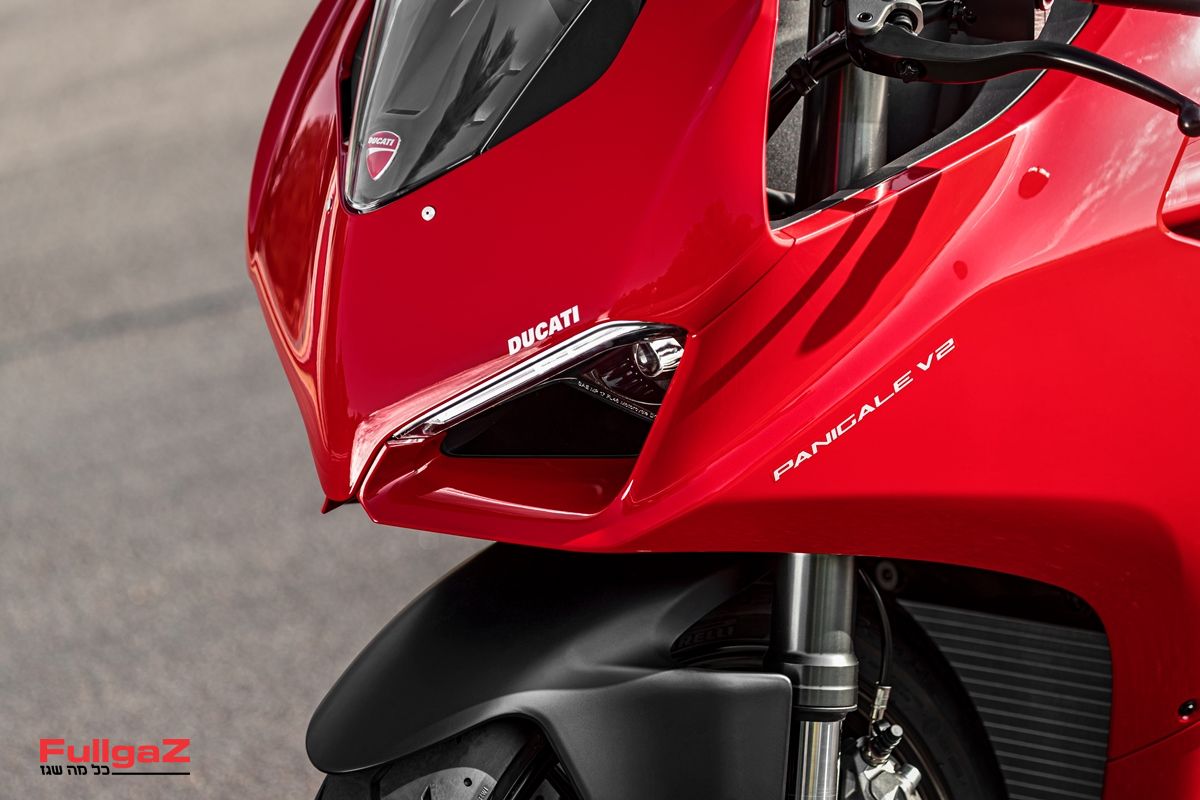 7 דברים שצריך לדעת על הדוקאטי פניגאלה V2 החדש - FullgaZ