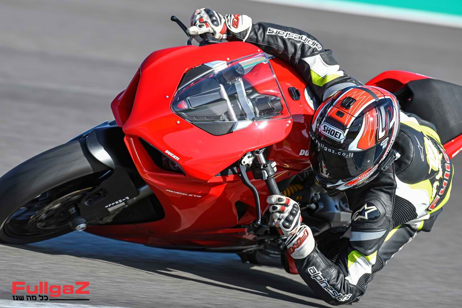 חדש בארץ: דוקאטי פניגאלה V2 - FullgaZ