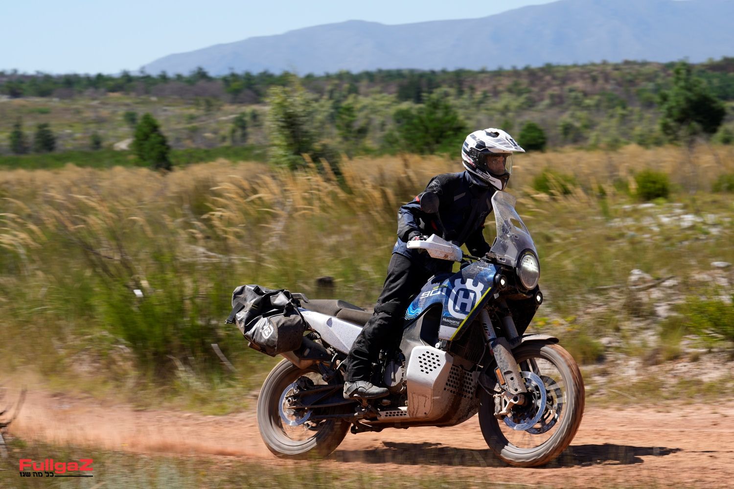 רכיבה ראשונה: הוסקוורנה נורדן 901 אקספדישן - FullgaZ