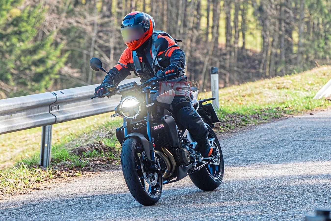 הוסקוורנה: בקרוב ויטפילן 901 - FullgaZ