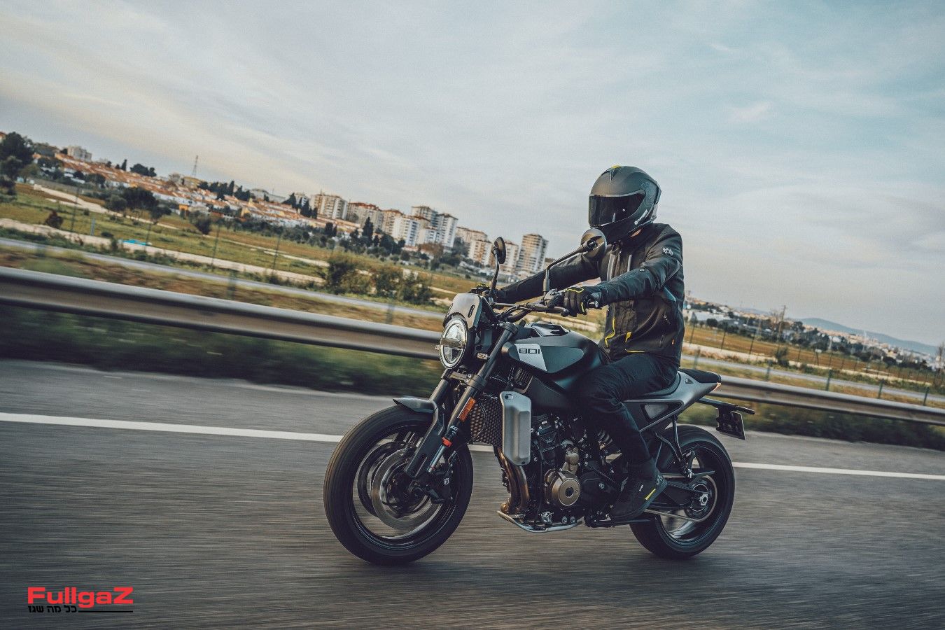 הוסקוורנה חושפת את הסווארטפילן 801 - FullgaZ