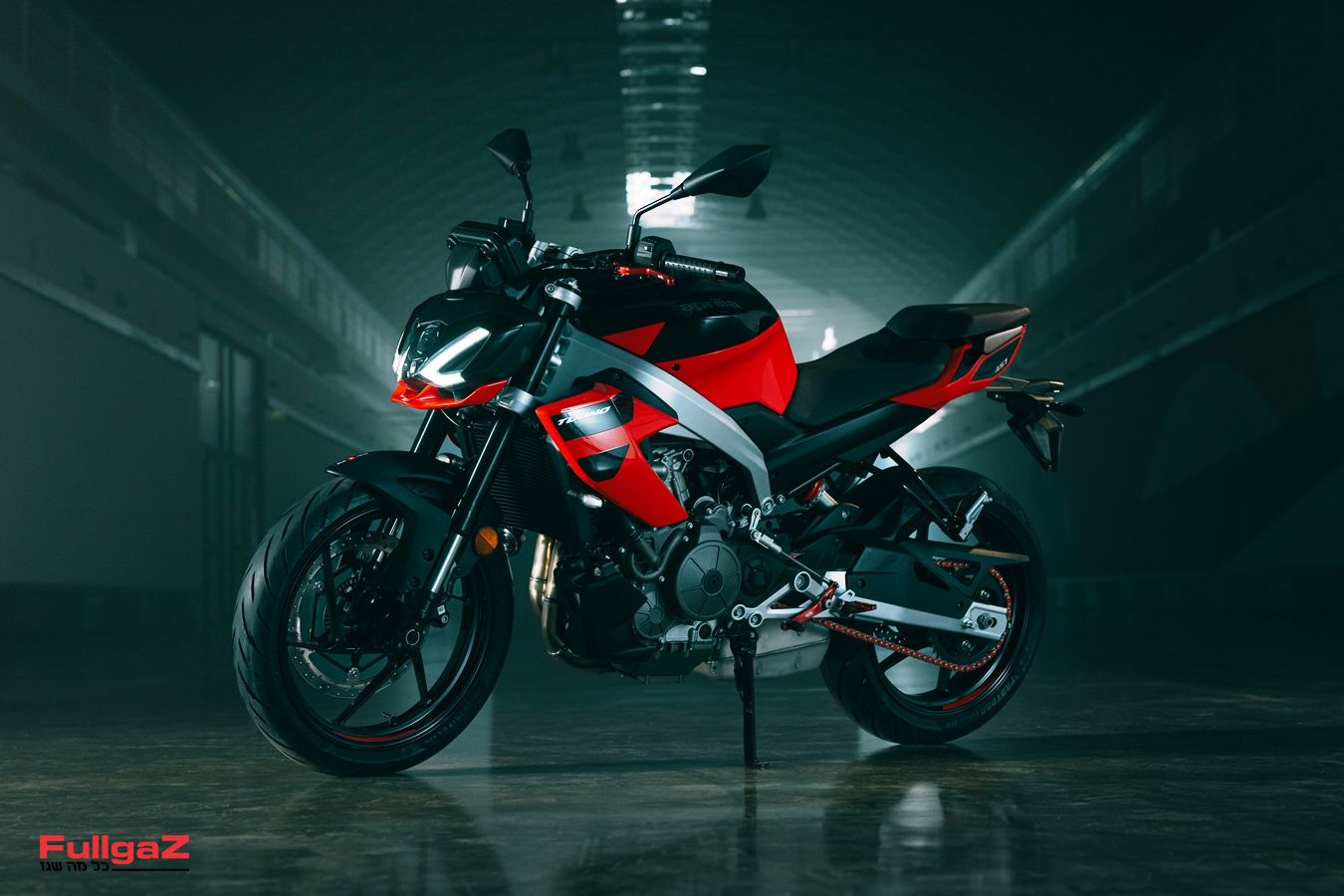 אפריליה חושפת את הטואונו 457 - FullgaZ