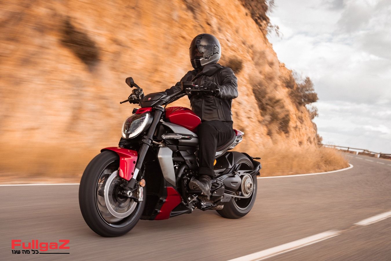 חדש בארץ: דוקאטי איקס דיאבל V4 - FullgaZ