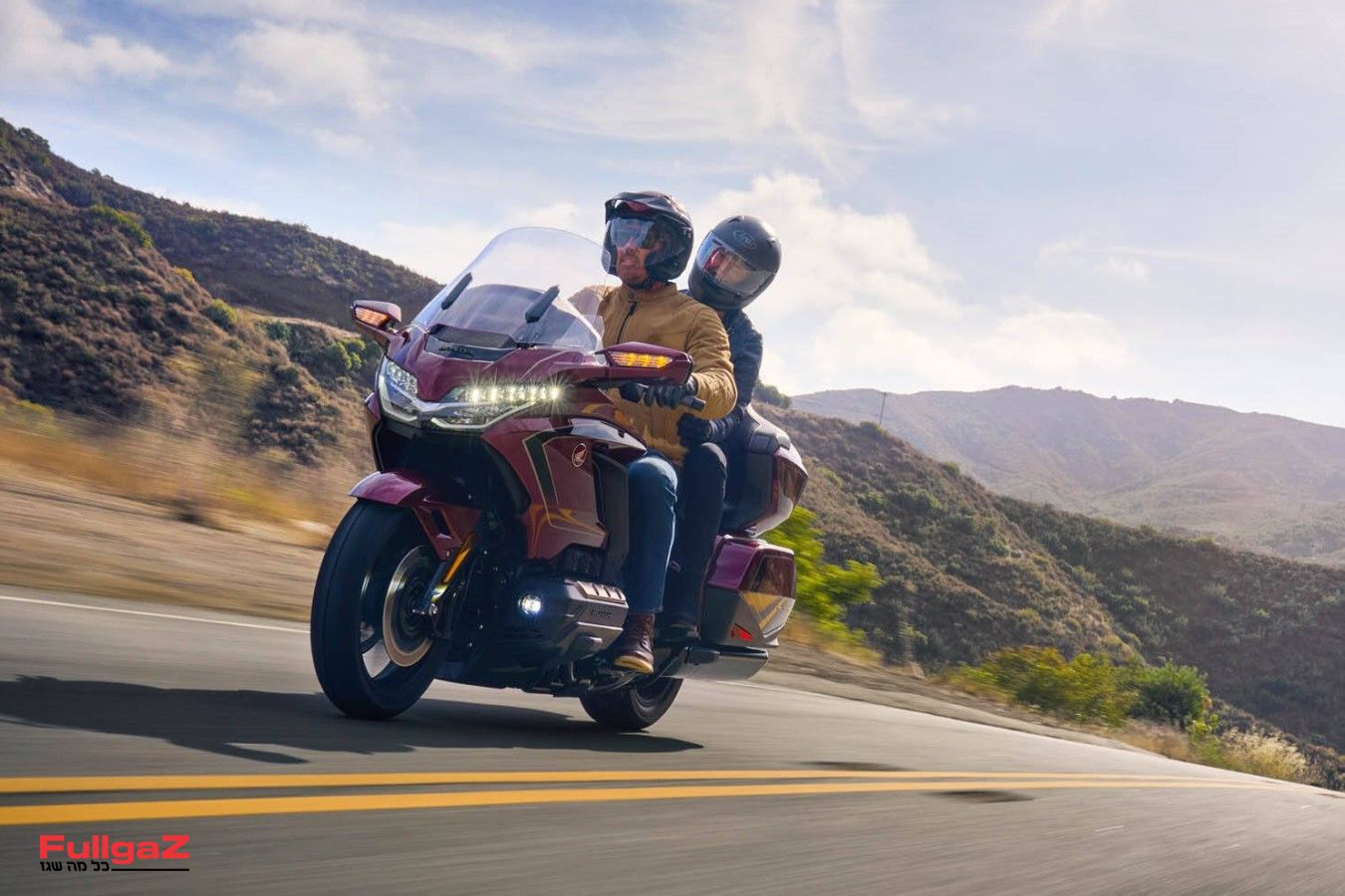 הונדה: ה-GL1800 גולדווינג מתעדכן לכבוד שנת ה-50 - FullgaZ